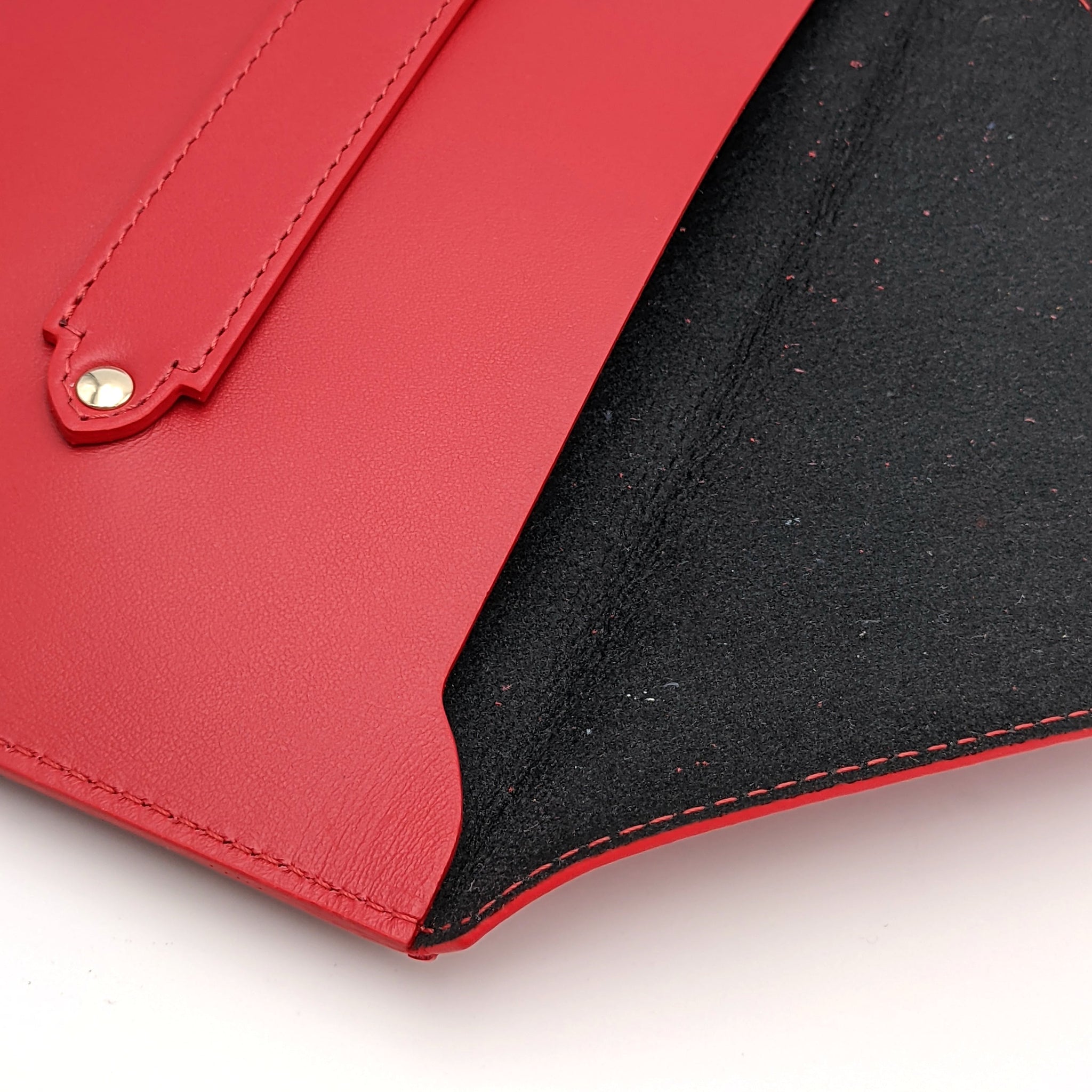 Refined leather pouch red – French Address